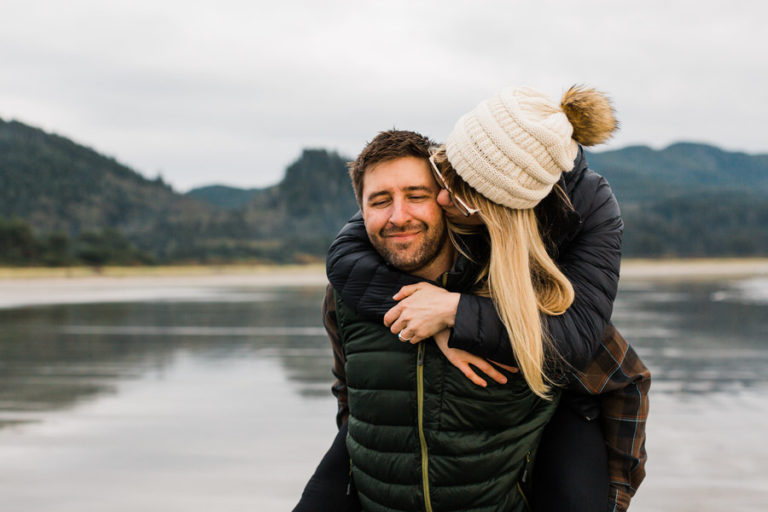 Washington Coast Engagement Photos in Autumn | Amy Galbraith Blog